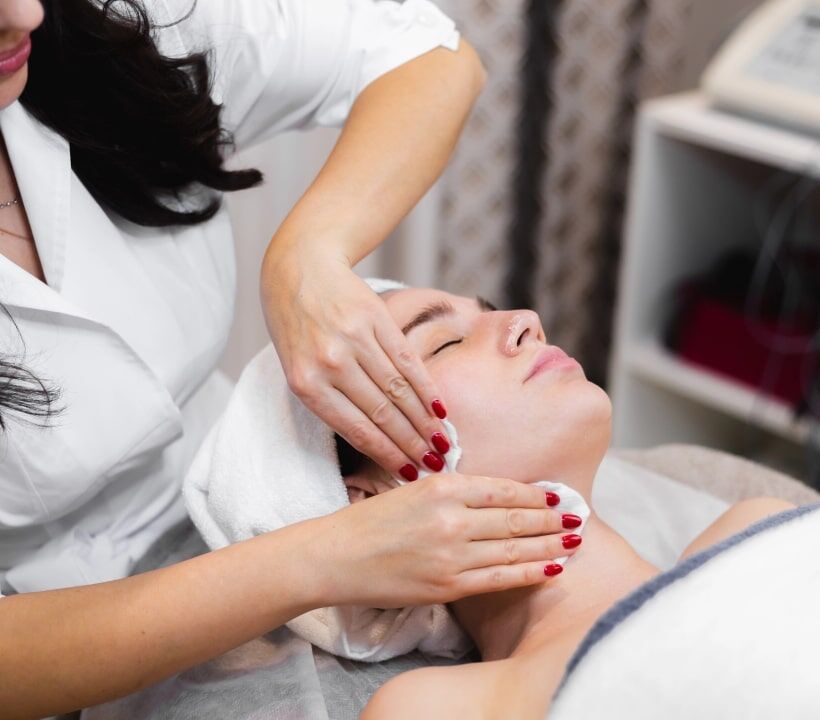 Lymphatic Detox Facial - Lush & Glow